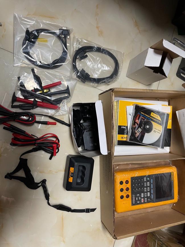 Close-up of Fluke 754 interface