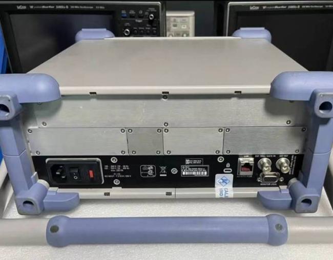 Close-up of control panel on Rohde & Schwarz FSL3