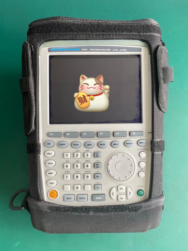 Rohde & Schwarz FSH20 side view