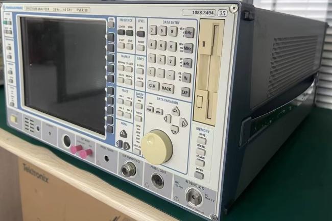 Rohde & Schwarz FSEK30 display close-up