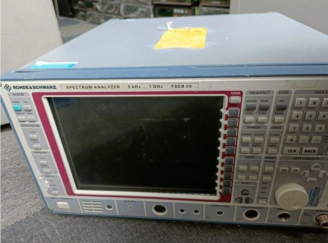 Rohde & Schwarz FSEB20 Spectrum Analyzer side view