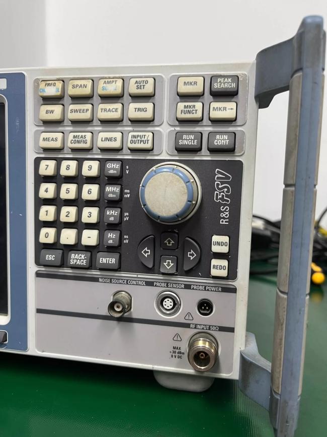 Rohde & Schwarz FSV4 Spectrum Analyzer rear panel