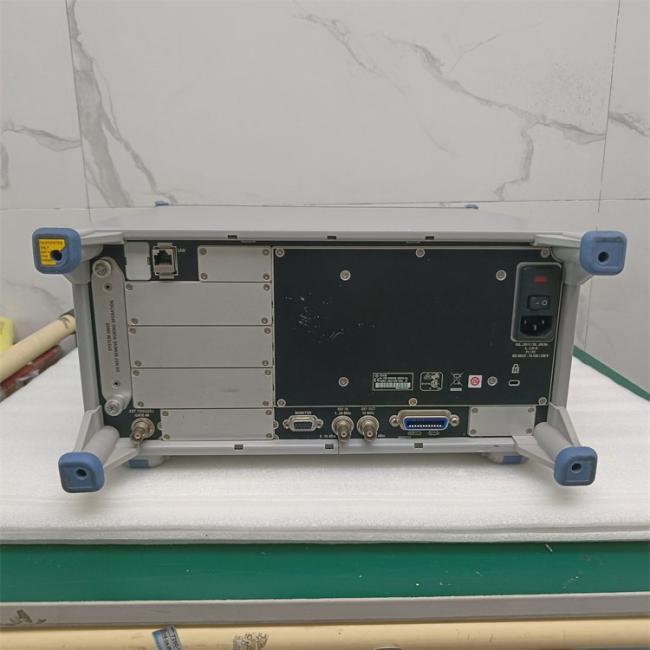 Rohde & Schwarz FSV30 Spectrum Analyzer side view