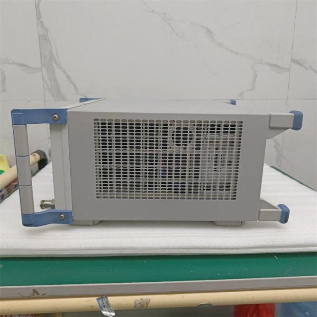 Rohde & Schwarz FSV30 Spectrum Analyzer rear panel