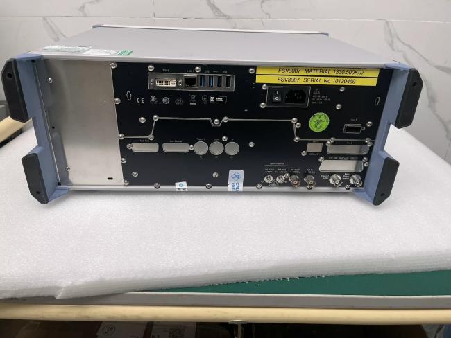 Rohde & Schwarz R&S FSV3007 front panel view