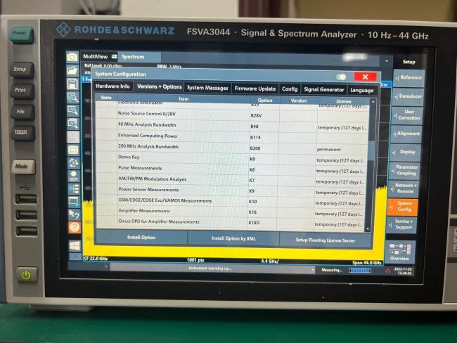 FSVA3044 analyzer in test setup environment