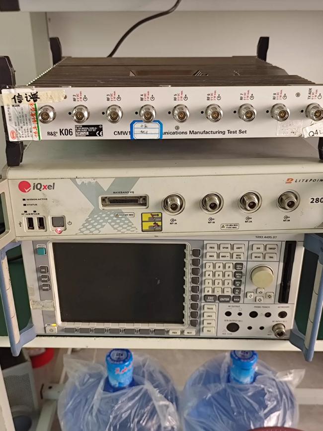 CMW100 K06 test set side view