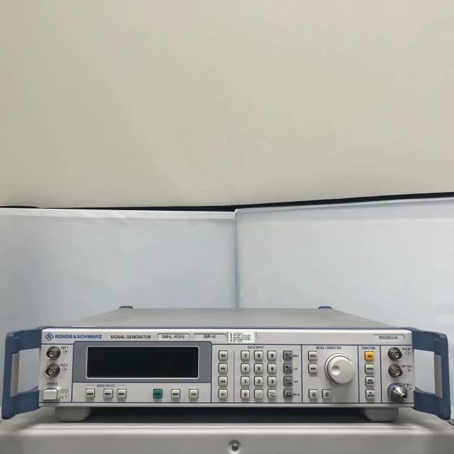 Rohde & Schwarz R&S SMR40 rear panel view