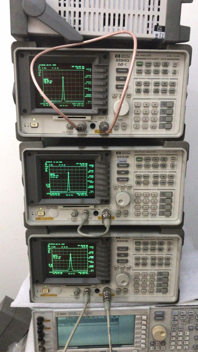 HP Agilent 8594Q Spectrum Analyzer close-up view