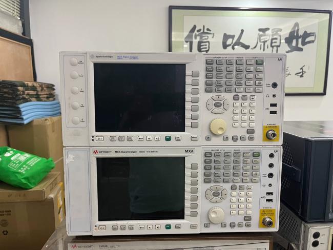 Close-up of Keysight/Agilent N9020A control panel