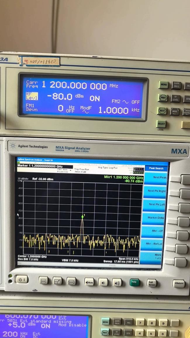 Keysight N9020A MXA Signal Analyzer side view