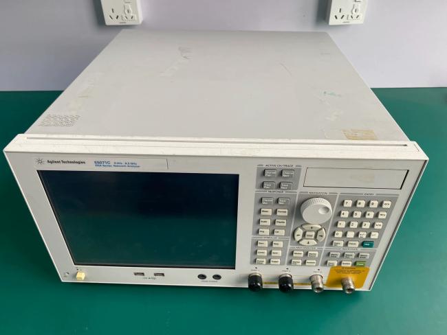 Agilent E5071C Vector Network Analyzer side view