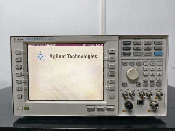 Quality 2.7 GHz RF Communications Test Set Multi Standard Wireless Test Set Agilent E5515C 8960 for sale