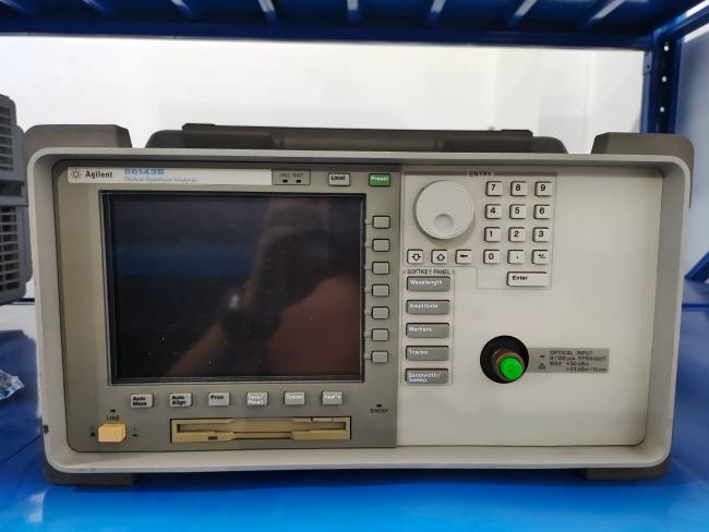 Agilent 86143B Optical Spectrum Analyzer side view