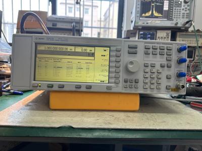 China Agilent Signal Generator E4421B  2 GHz ESG-AP Analog / Vector Signal Generator for sale