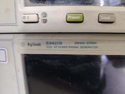 중국 3 GHz ESG-AP 아날로그 RF 신호 생성기 사용 된 Agilent E4425B 판매용