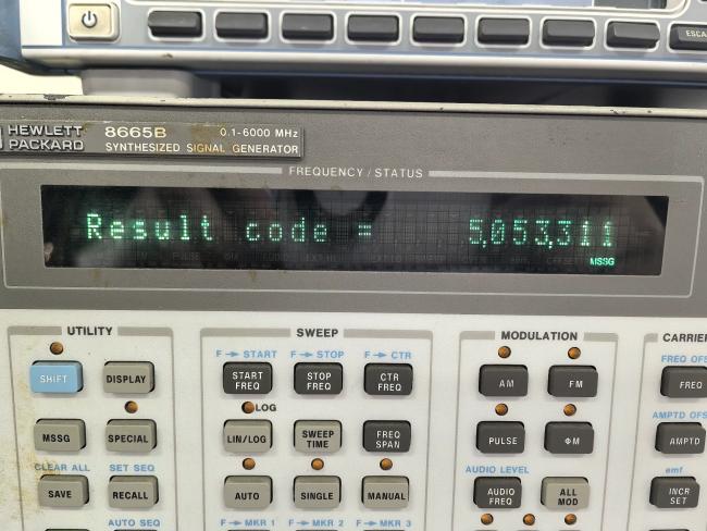 HP Agilent 8665B RF Signal Generator internal view