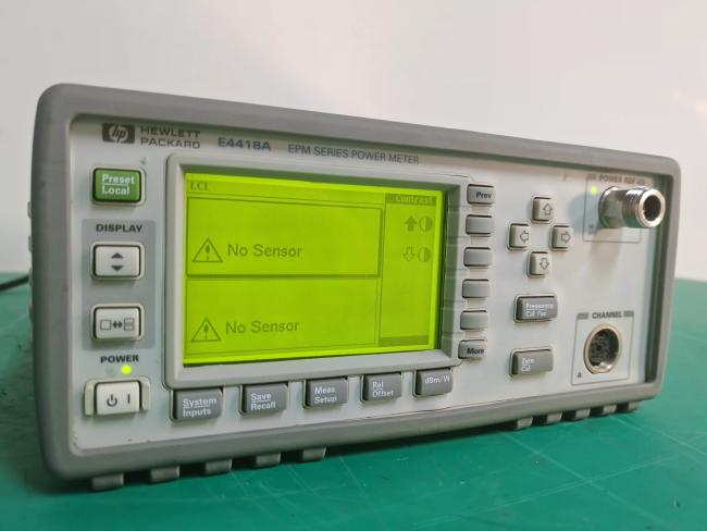 Agilent E4418A Power Meter side view