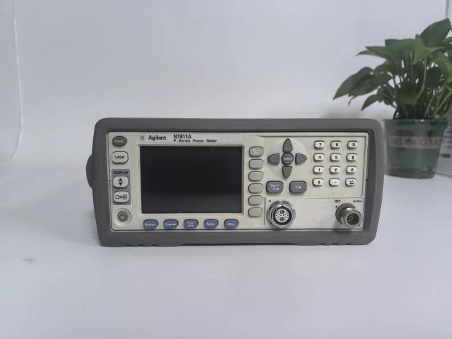 Agilent N1911A Power Meter close-up view