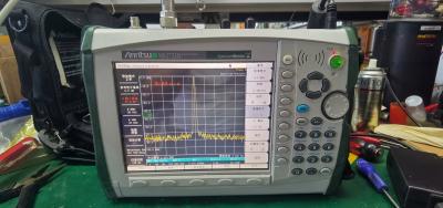 中国 アンリツー MS2721B 7.1GHzハンドヘルド RFスペクトル分析機 販売のため