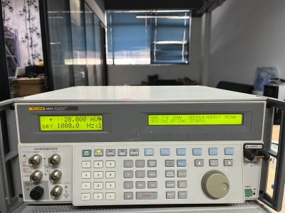 China 600 MHz 2.1 GHz Opt Oscilloscope Calibrator Fluke 5820A Used Multifunction Calibrator for sale