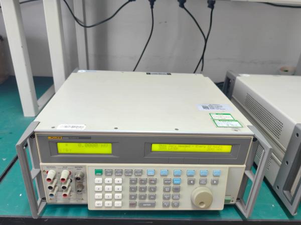 Quality 1020 V / 20 A Multi Product Calibrator Fluke Calibrator 5520a for sale