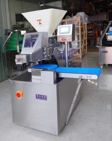 Quality Hydraulic Automatic Dough Divider 1.68kW High Load Bun Divider And Rounder Machine for sale