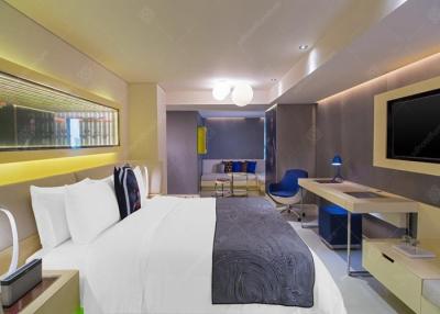 Cina La mobilia di legno elegante moderna della camera da letto dell'hotel mette l'impiallacciatura/tessuto materiali in vendita