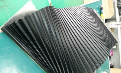 China Heat-sealed &folded bellows fabric +PVC for waterjets cutting machine en venta