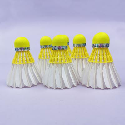 China 3 fluorescentes en 1 volante del bádminton de la pluma del ganso de la PU Cork Class A del amarillo del volante en venta