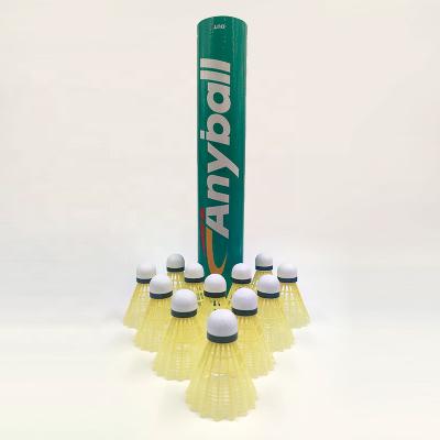 中国 12pcs総合的なバドミントンのShuttlecockの注文のプラスチック バドミントンのシャトル 販売のため