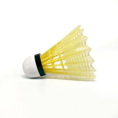 中国 12pcs総合的なバドミントンのShuttlecockの注文のプラスチック バドミントンのシャトル 販売のため