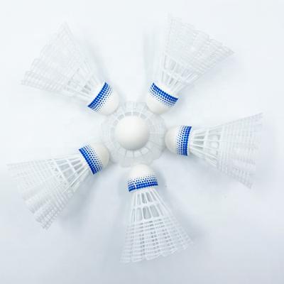 中国 賭博のナイロン多彩なプラスチック バドミントンShuttlecock 販売のため