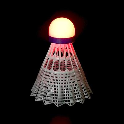 Cina Il LED ha acceso il volano d'ardore infiammante variopinto degli uccellini di volano in vendita
