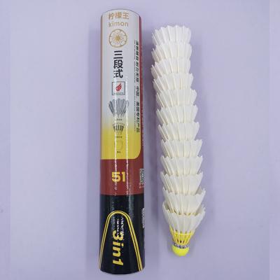 Cina L'addestramento giallo fluorescente di Cork Badminton Shuttlecock High Quality muove il volano avanti e indietro in vendita