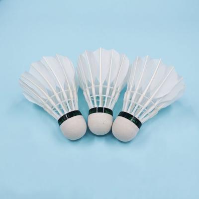中国 中国 工場 卸売 格安 3in1 ハイブリッド シャトルコック OEM オーダーメイド 入手可能 天然 ホワイト ゲスの羽 販売のため