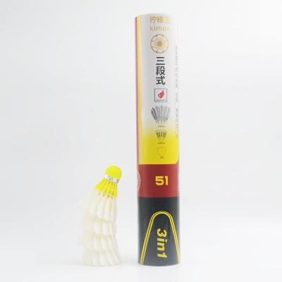 Cina Fornitore Formazione Giallo Badminton Goose Feather Shuttlecocks con grande stabilità e durata in vendita