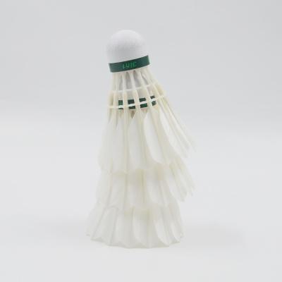 Cina Classe B Piuma d'oca Dmantis Durable Sport Piuma corta ibrida Badminton 3 in 1 Shuttlecock in vendita