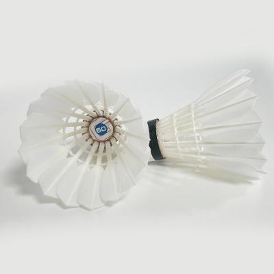 Cina Classe B Piuma d'oca Badminton Shuttlecock Factory Torneo personalizzato Shuttlecocks Durable Badminton Shuttlecock in vendita