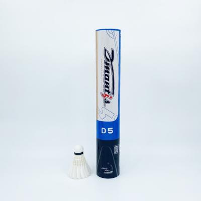 Cina Cina Fabbrica di alta qualità Badminton Shuttlecock Classe A Piuma di papera Non è facile cadere e rompersi in vendita