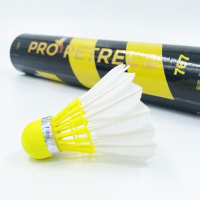 Cina Unique Desgin 3in1 Badminton Shutttlecock Bright-coloured Cork and Ball Increase Hit Rate Used for Dark Environment in vendita