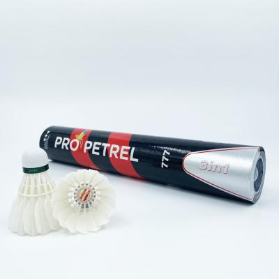 Cina 3 In 1 Shuttlecock - Durable, Lightweight, and Portable Badminton Shuttlecock in vendita