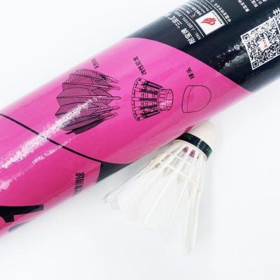 China Cheap Goose Feather Badminton Shuttlecock High Quality Material Durable and Stable Shutttlecocks for Training Te koop