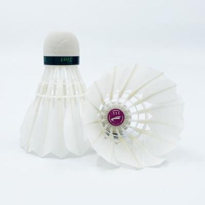 China Cheap Goose Feather Badminton Shuttlecock High Quality Material Durable and Stable Shutttlecocks for Training Te koop