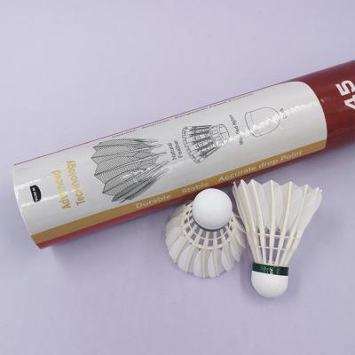 Cina Durable High Durability Training Badminton Goose Feather Shuttlecock 3in1 Hybrid Shuttlecocks in vendita