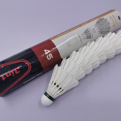 Cina Durable High Durability Training Badminton Goose Feather Shuttlecock 3in1 Hybrid Shuttlecocks in vendita