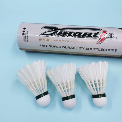 Cina Super Durable 3in1 Hybrid Shuttlecock Stable Quality Shuttles for Competition in vendita