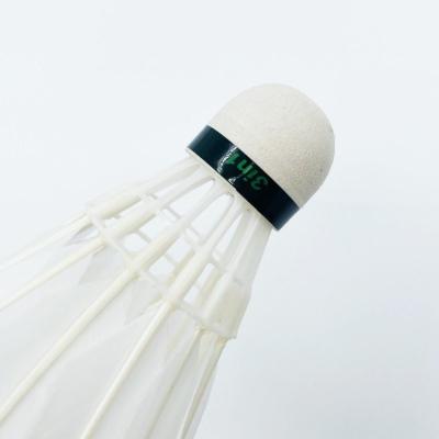 Cina Stable Durable White Goose Feather Badminton Shuttlecocks Anyball 111 in vendita