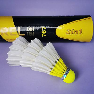China Feather 3in1 Products Professional Badminton Shuttlecock Easy to See Durable Stable Hybrid Shuttlecocks à venda
