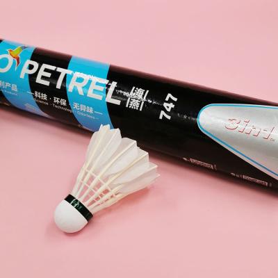 Cina Wholesale Shuttle Shuttlecock Badminton Professional 3in1 Badminton Shuttlecocks in vendita